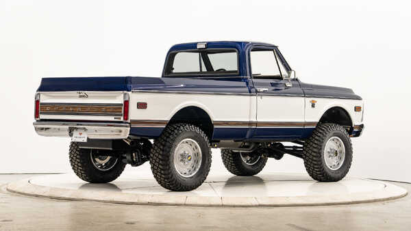 1971 Re-Engineered Classic Chevy K10 | Dark Blue Heritage Series (2718)